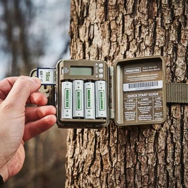 Moultrie Micro 42 Kit Camera Camo 42MP - Capture Every Detail
